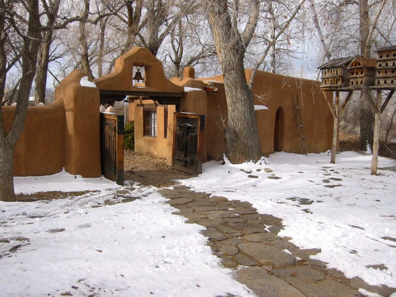 Mabel Dodge Luhan House - Historic Hotel